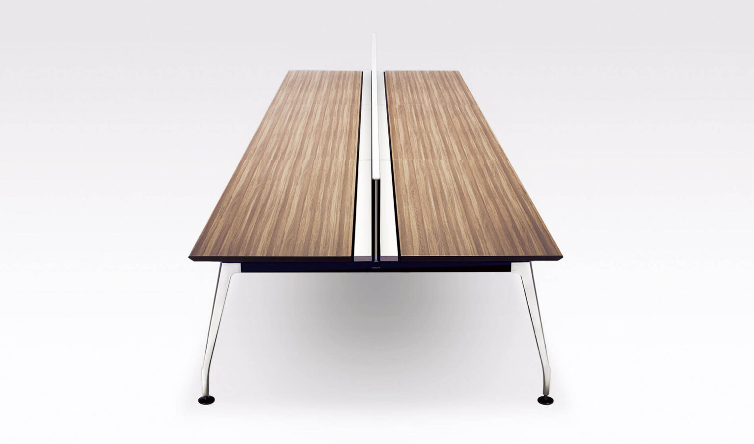 事務所用のおしゃれなテーブル10選 事務所や会議・ミーティングで大きなテーブルを使うメリットをご紹介 - margherita（マルゲリータ）